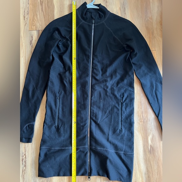 Athleta | Jackets & Coats | Athleta Black Seamless Long Thumbholes ...